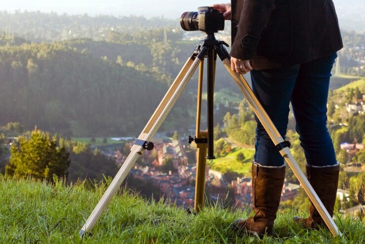 The Expedition Wooden Tripod - Silodrome