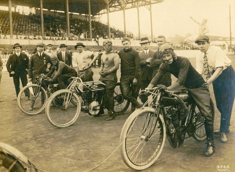 Boardtrack Racer Gentlemen
