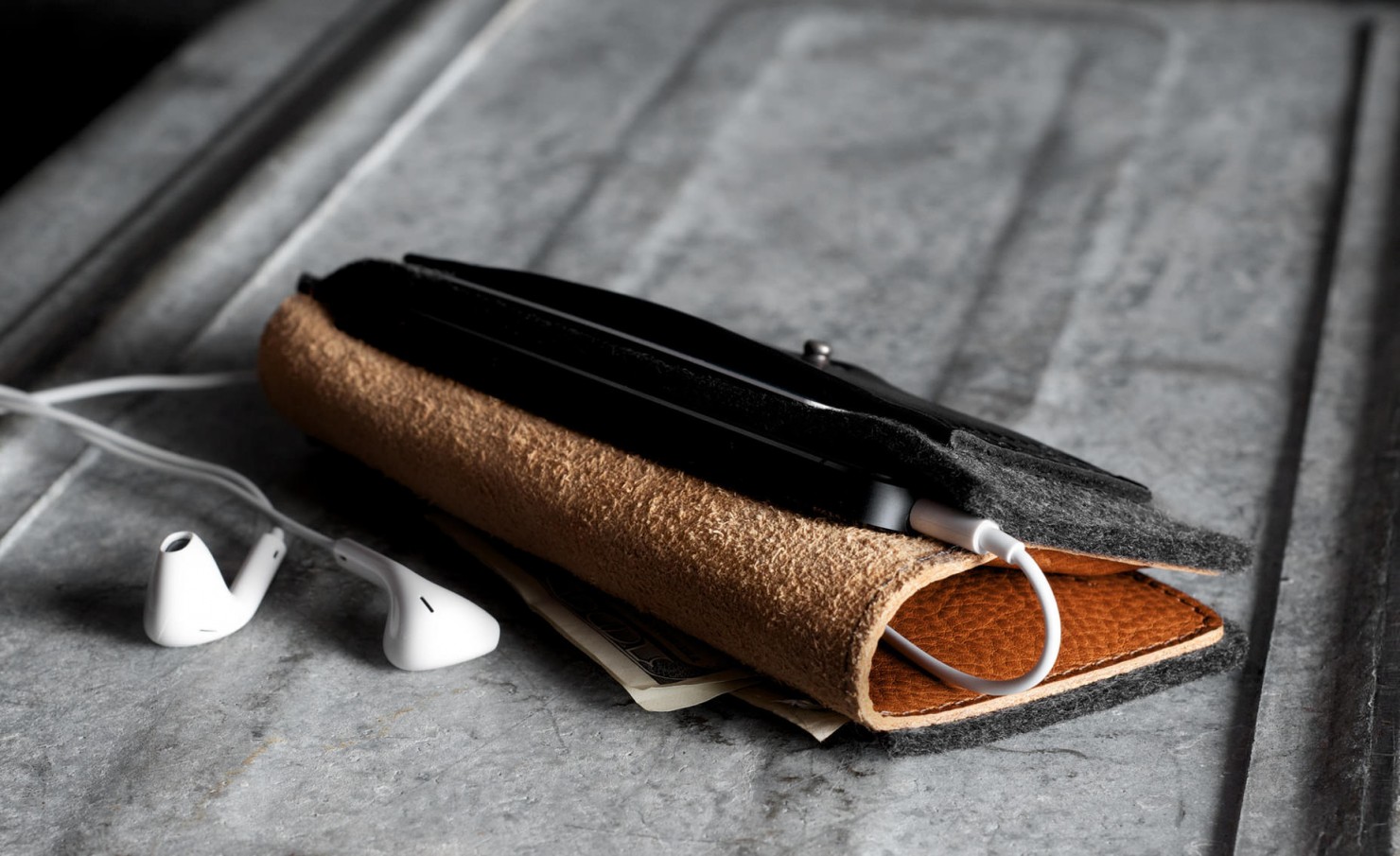 iPhone Wallet by Hard Graft