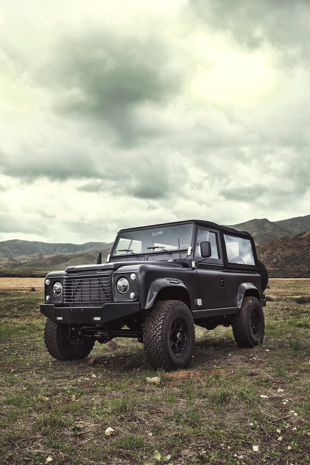 ICON Land Rover Defender D90 LS3 V8