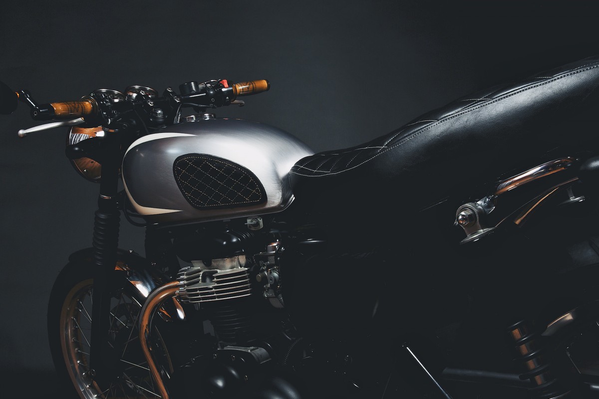 A Custom Kawasaki W650 by Motovida
