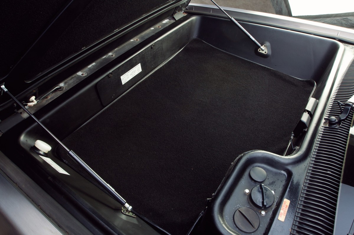 1981 DeLorean DMC-12