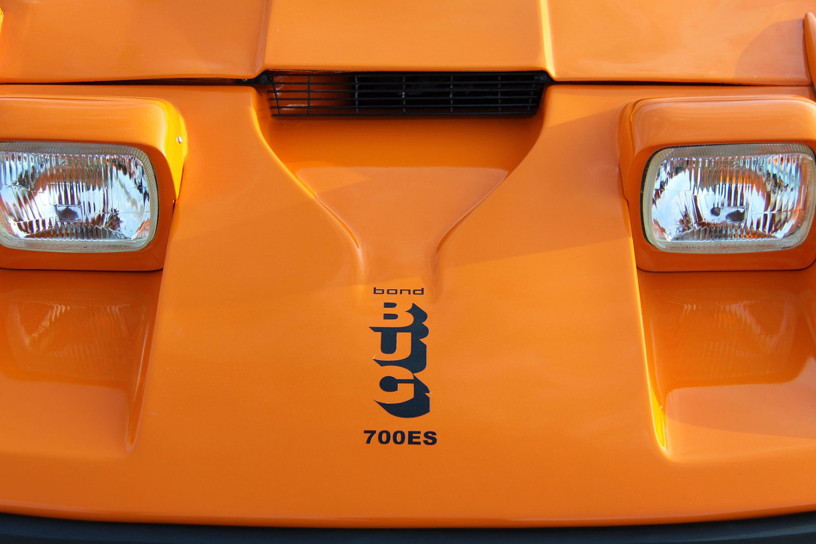 The Bond Bug – An Unusual British Microcar With Three-Wheels