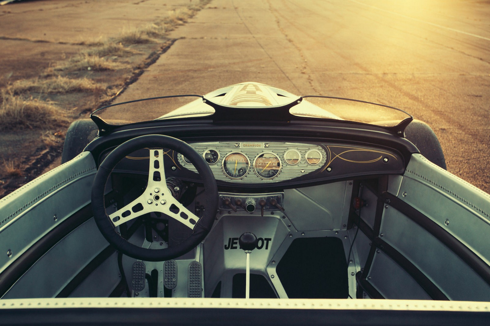 Jet-Hot Double Down By Fuller Moto