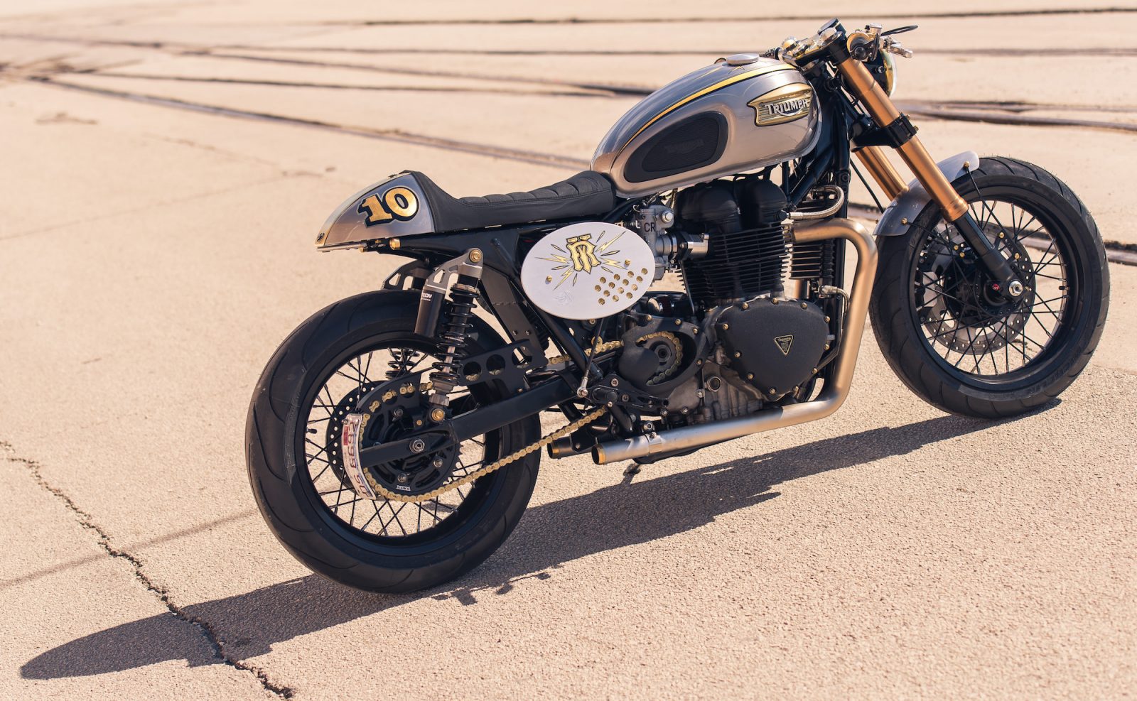 Triumph Bonneville by Analog Motorcycles