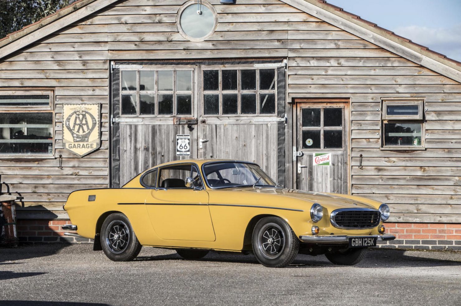 1972 Volvo P1800E