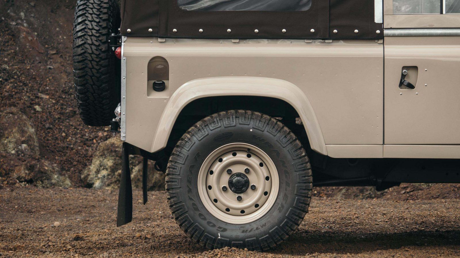 Land Rover Defender 90 Heritage