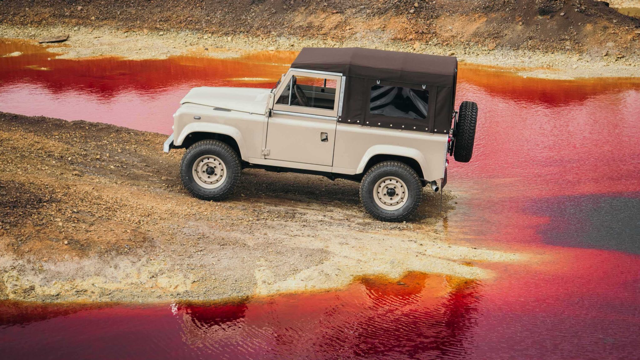 Land Rover Defender 90 Heritage