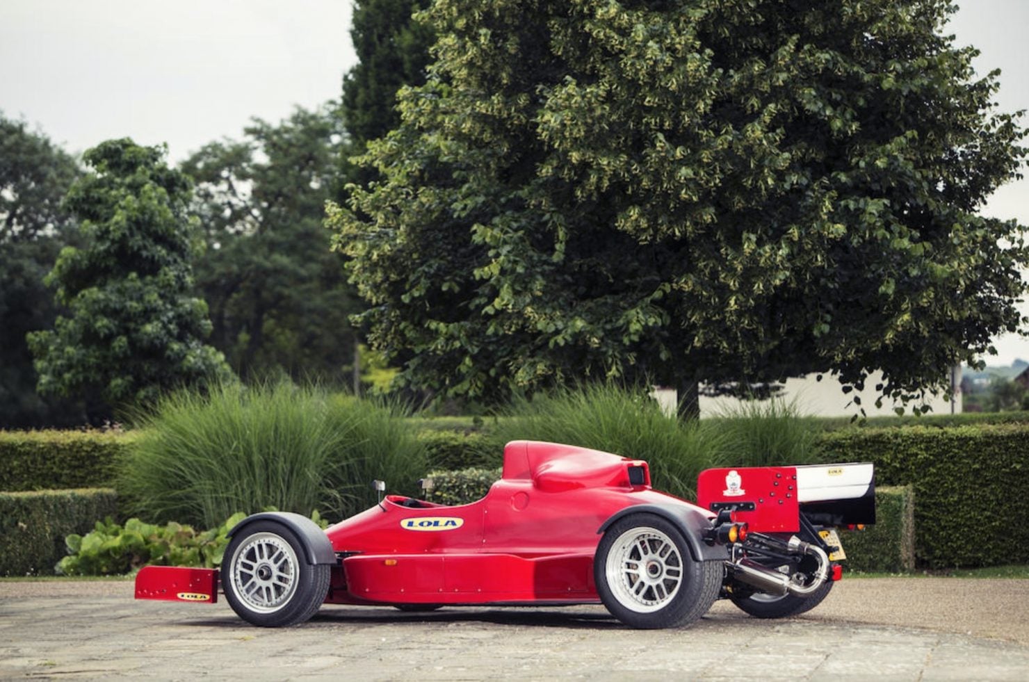 Lola F1R - Road-Legal Formula 1 Car