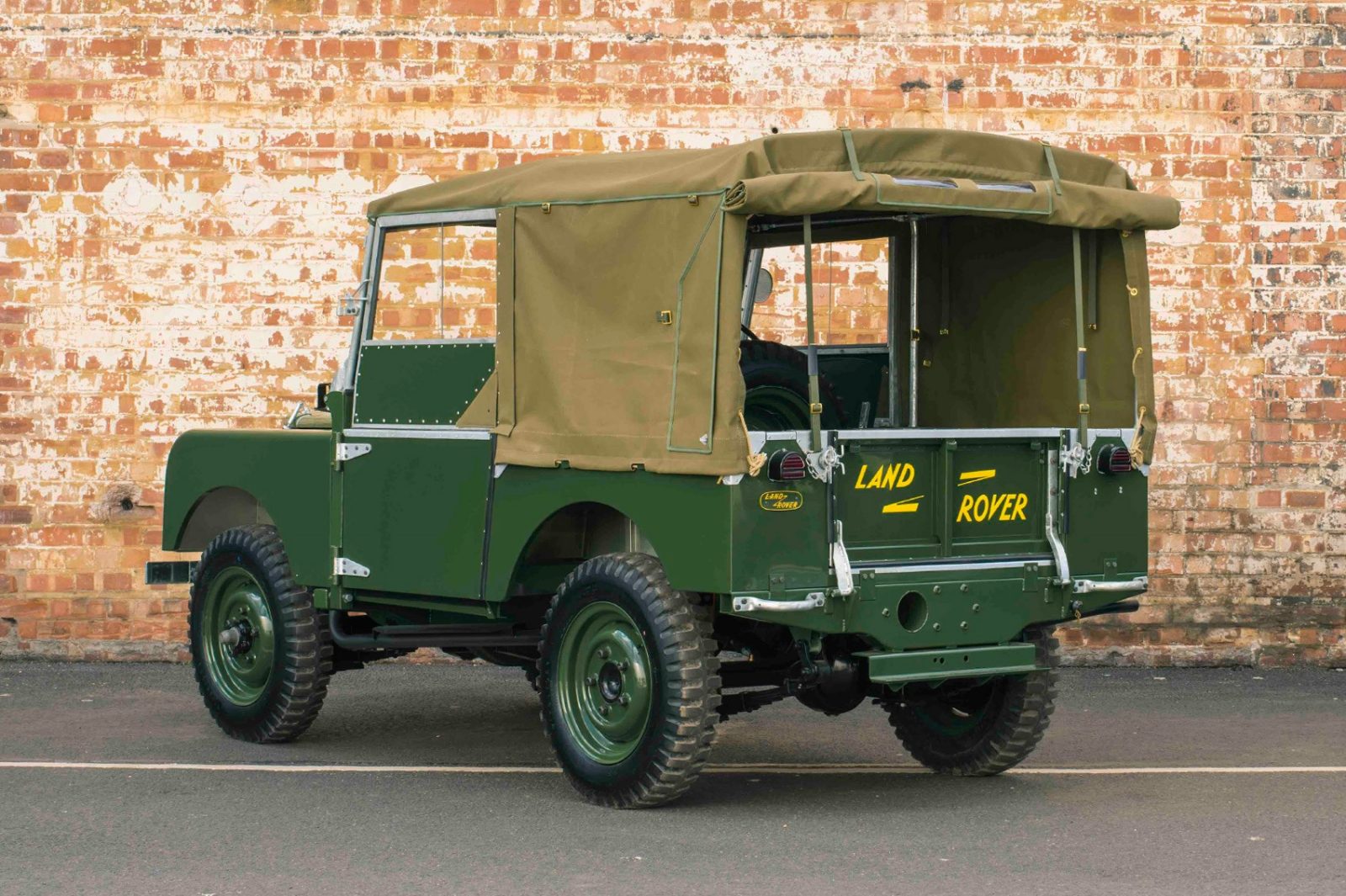 The Essential Buying Guide: Land Rover Series 1