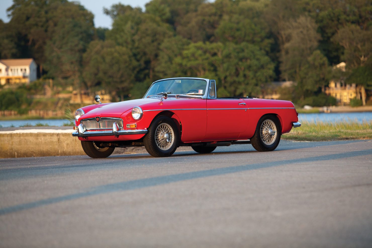 Official Buying Guide: MGB Roadster - The Quintessential British Roadster