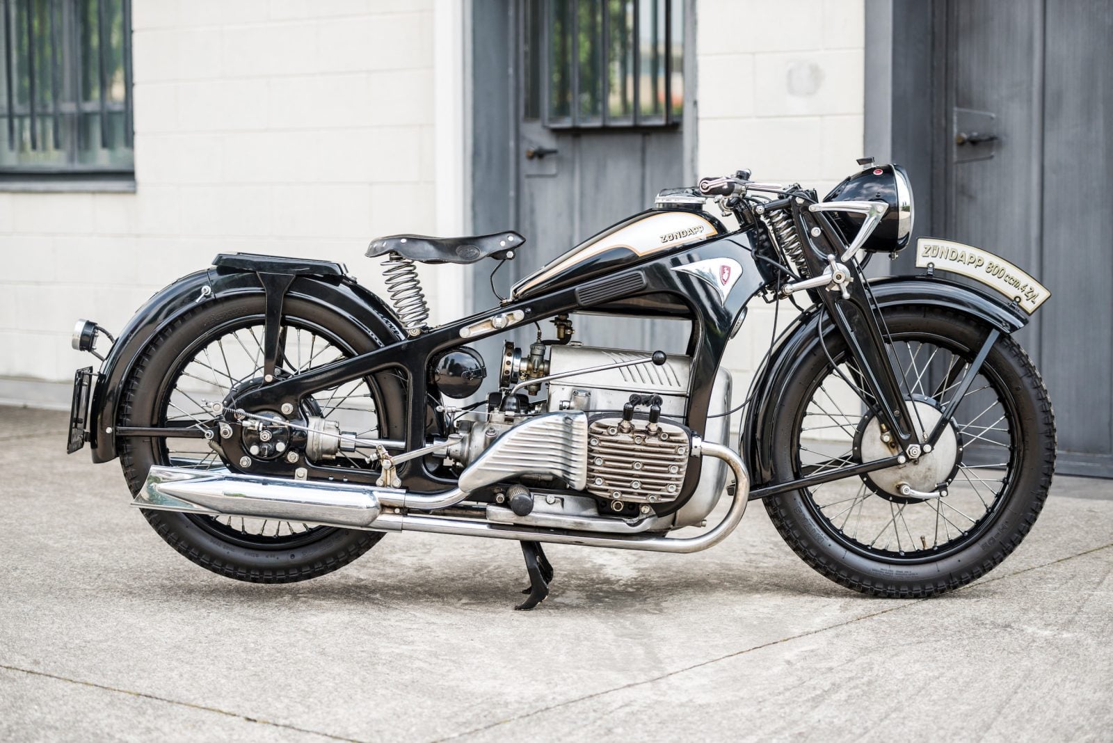 The Zündapp K800 - Germany's Advanced 4-Cylinder Motorcycle