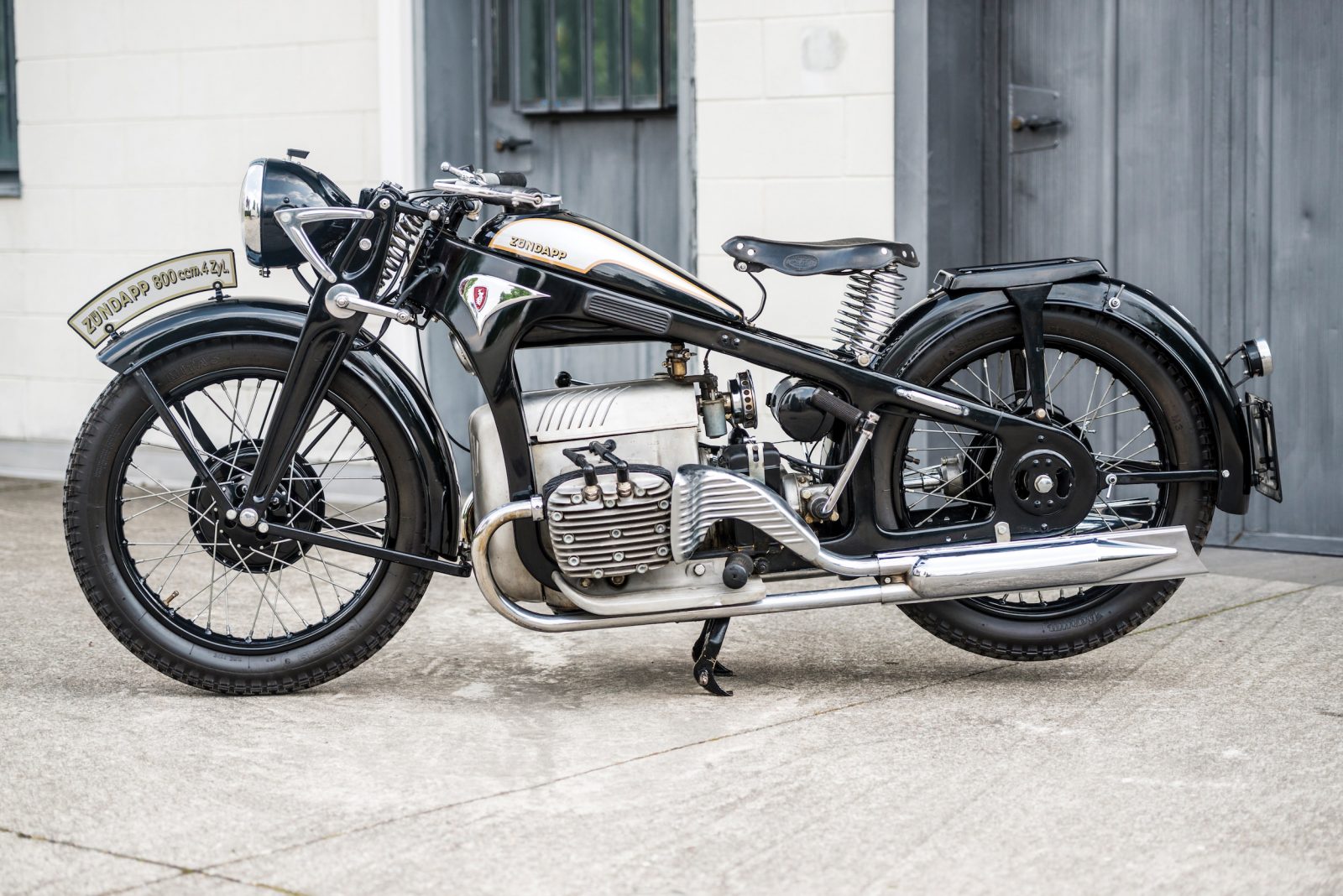 The Zündapp K800 - Germany's Advanced 4-Cylinder Motorcycle