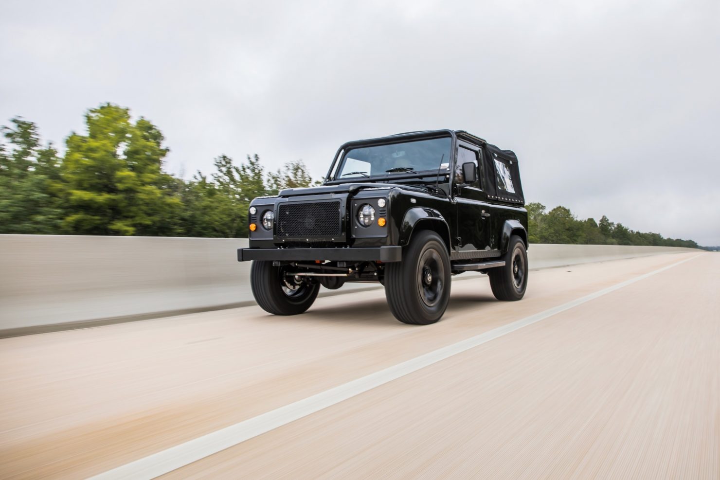 Corvette-Engined Land Rover Defender 90