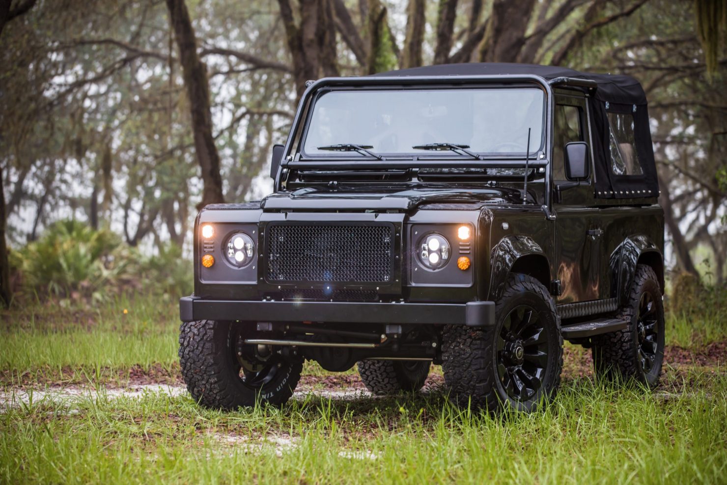 Corvette-Engined Land Rover Defender 90