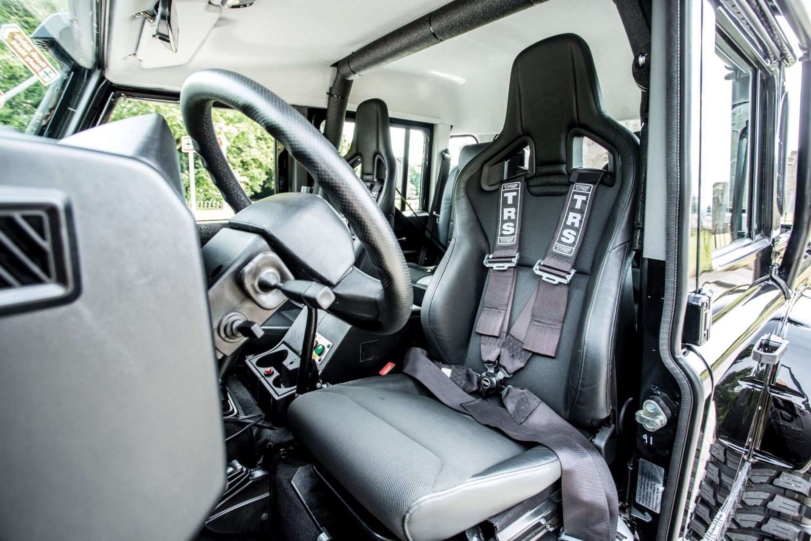 Ex-James Bond Spectre - Land Rover Defender SVX