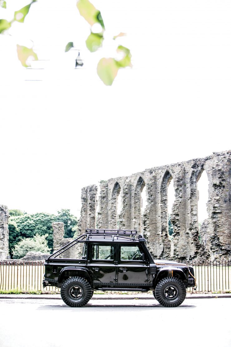 Ex-James Bond Spectre - Land Rover Defender SVX