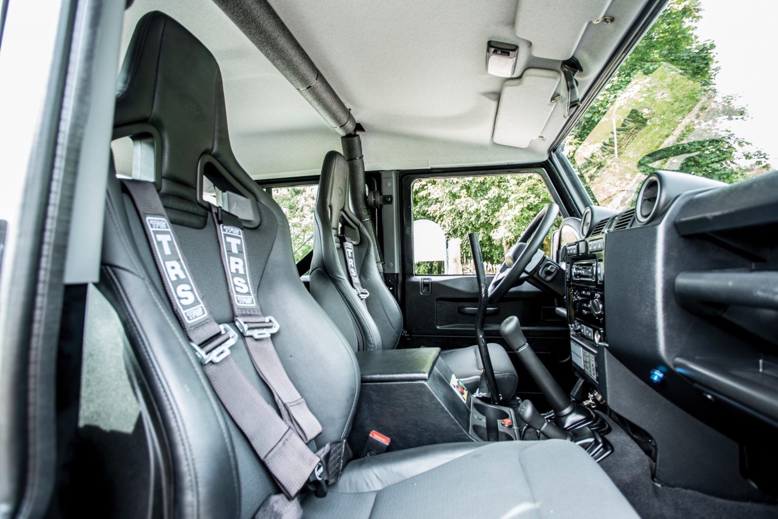 Ex-James Bond Spectre - Land Rover Defender SVX