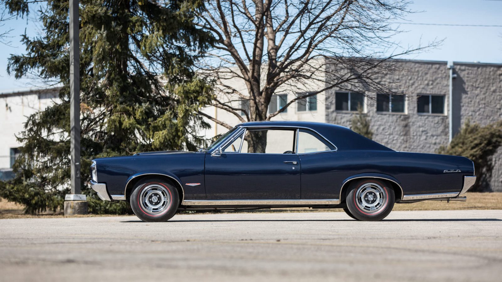 1966 Pontiac GTO Tri-Power