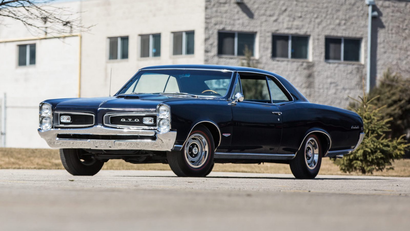1966 Pontiac GTO Tri-Power