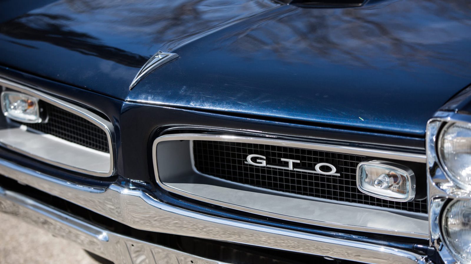 1966 Pontiac GTO Tri-Power