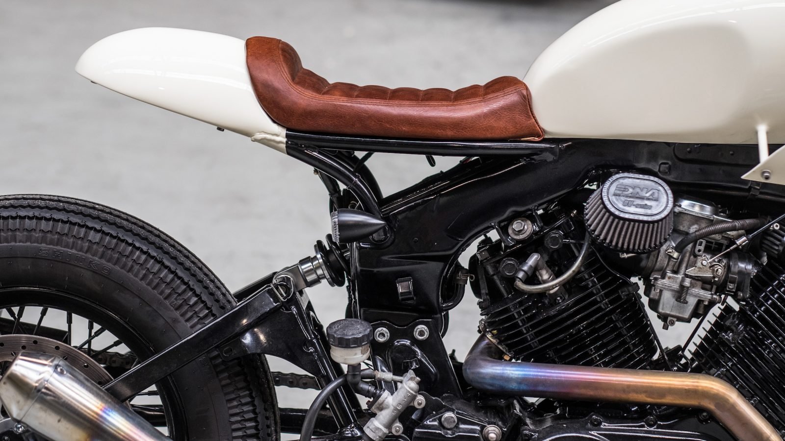 Moto Adonis Yamaha TR1 Cafe Racer