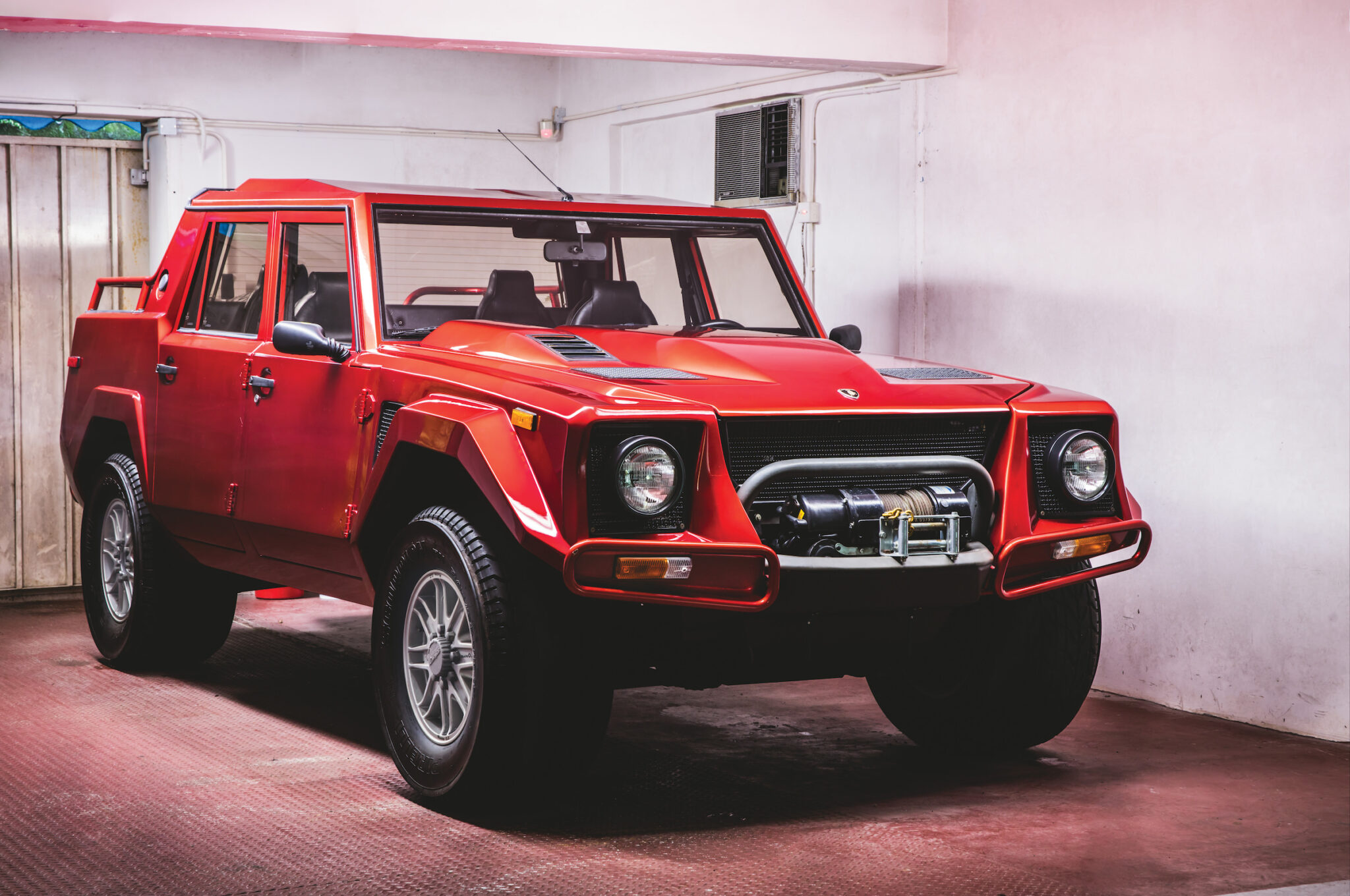 The Rambo Lambo: The Mighty Lamborghini LM002 4x4