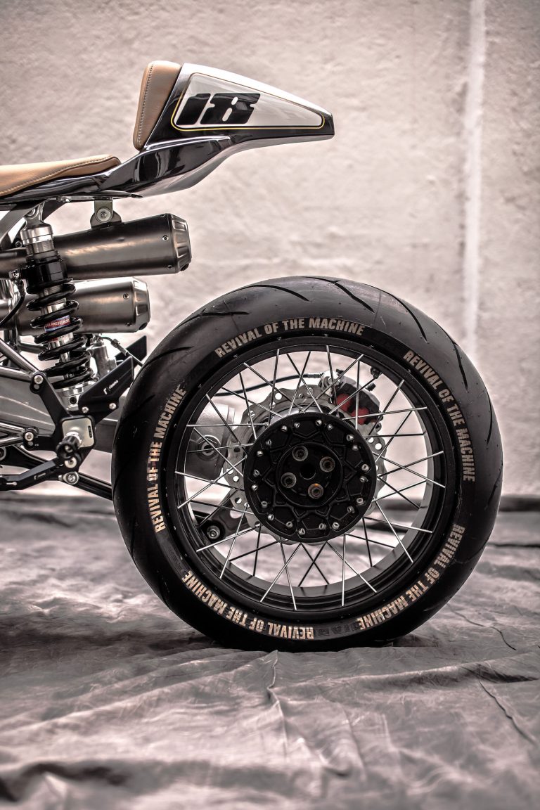 XTR Pepo Silver Bullet MKII BMW R100 RS Custom