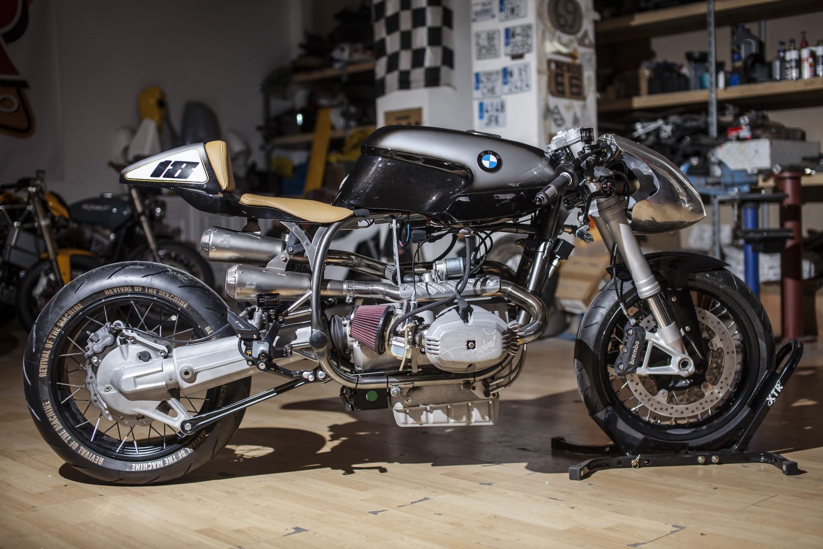 XTR Pepo Silver Bullet MKII BMW R100 RS Custom