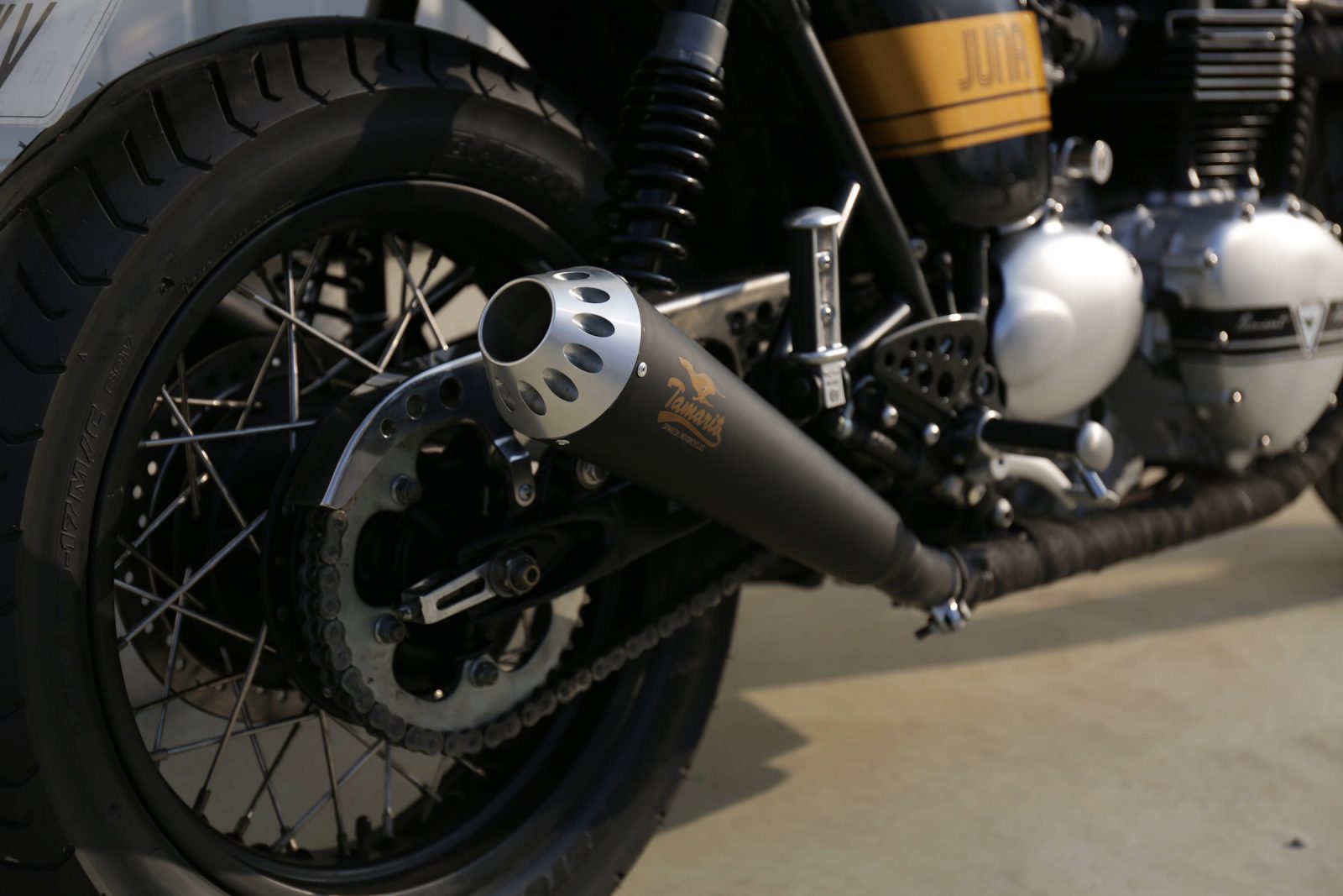 A Retrotastic Triumph Thruxton Custom By Tamarit Motorcycles