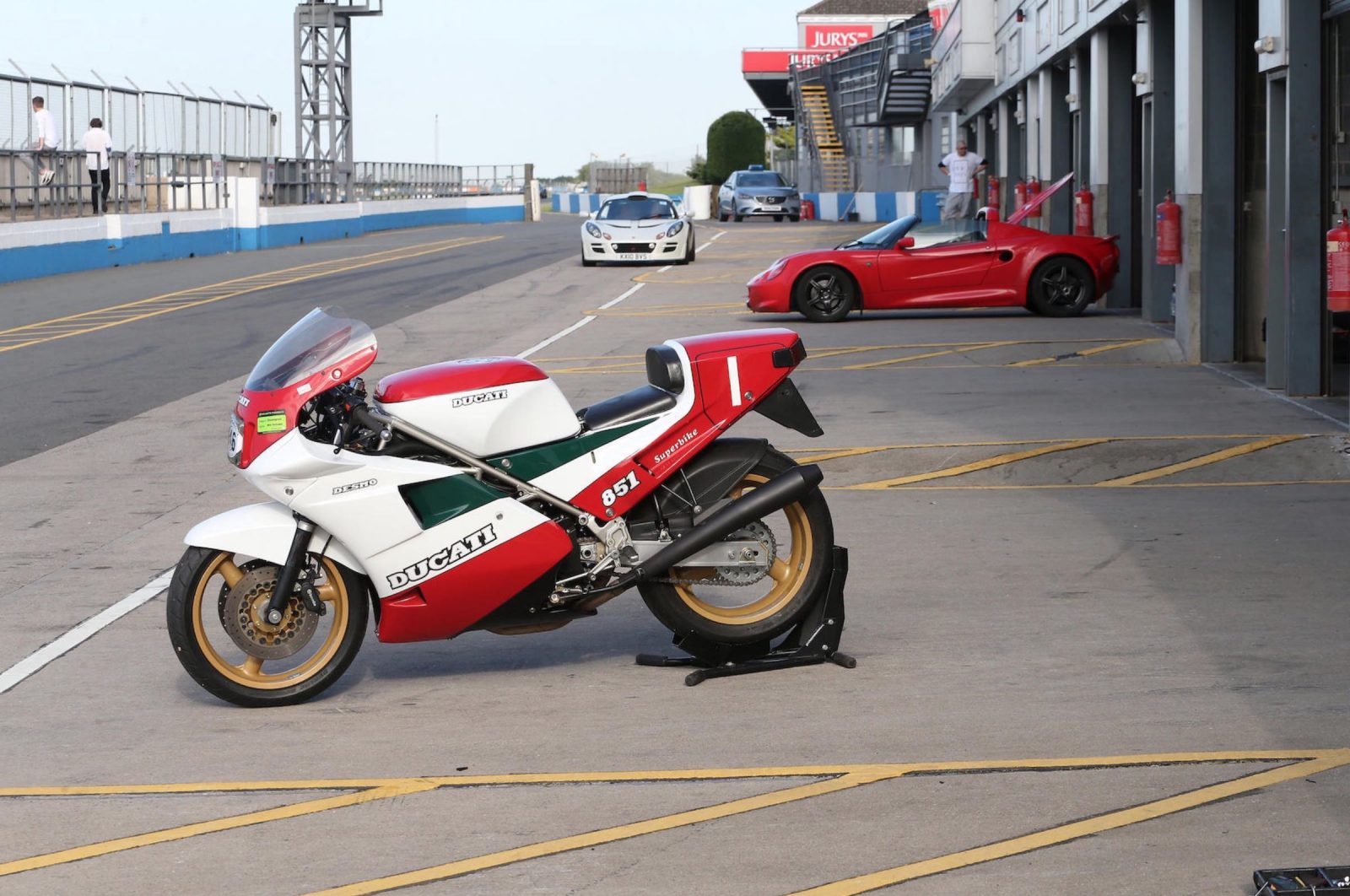 Alan Cathcart's 1987 Ducati 851 "Superbike Edizione 11 / 1987"