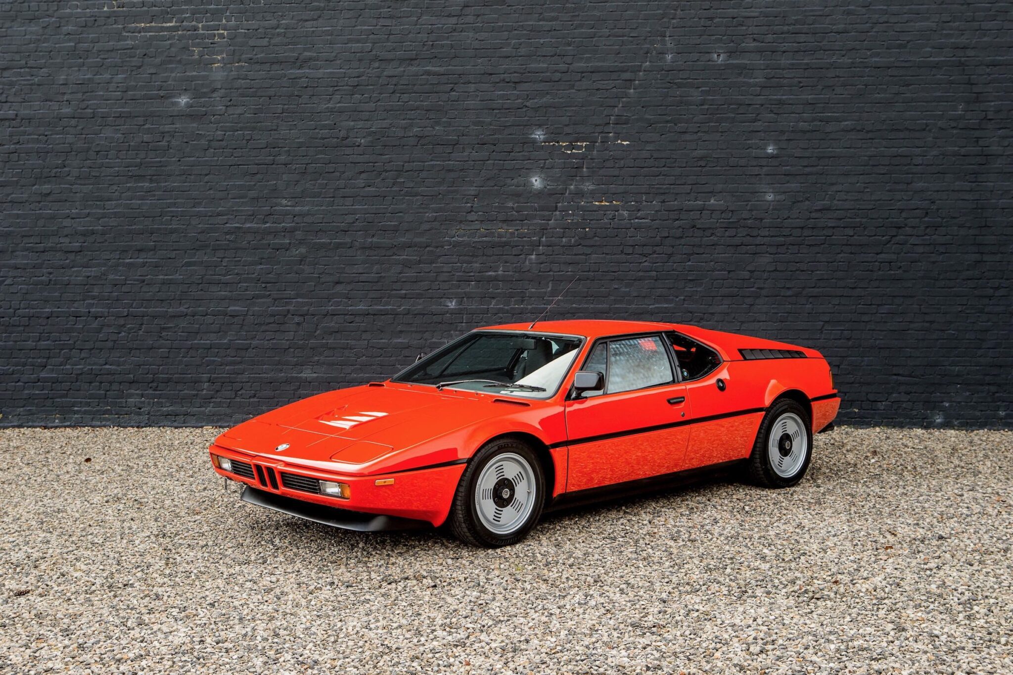 The First Mid-Engined BMW Supercar - The BMW M1