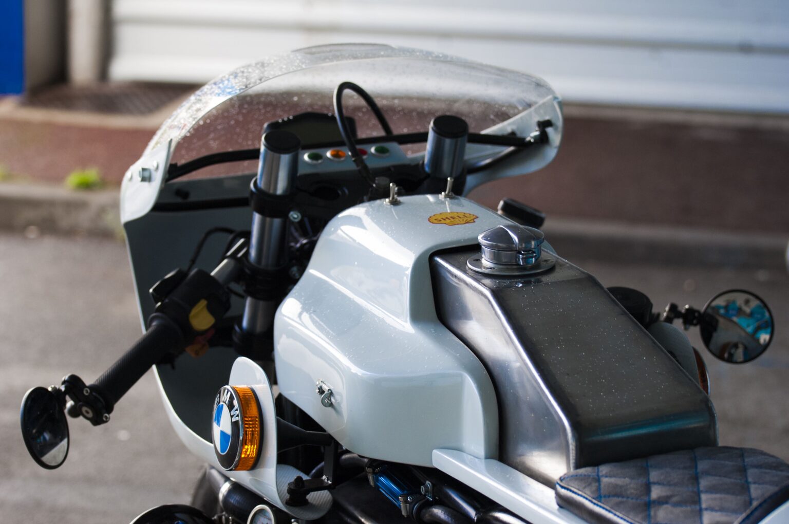 BMW K100 Retro Racer by Les Ateliers Du Dr Joë