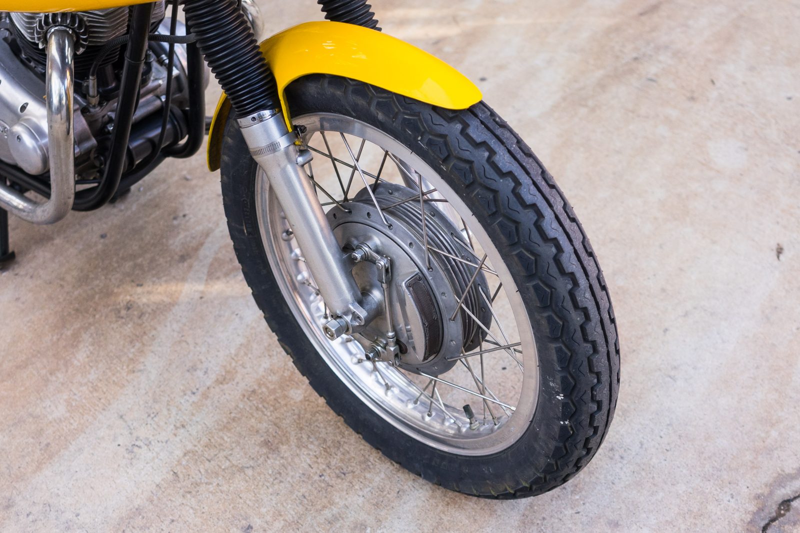 The Original Norton Commando Production Racer - The Yellow Peril