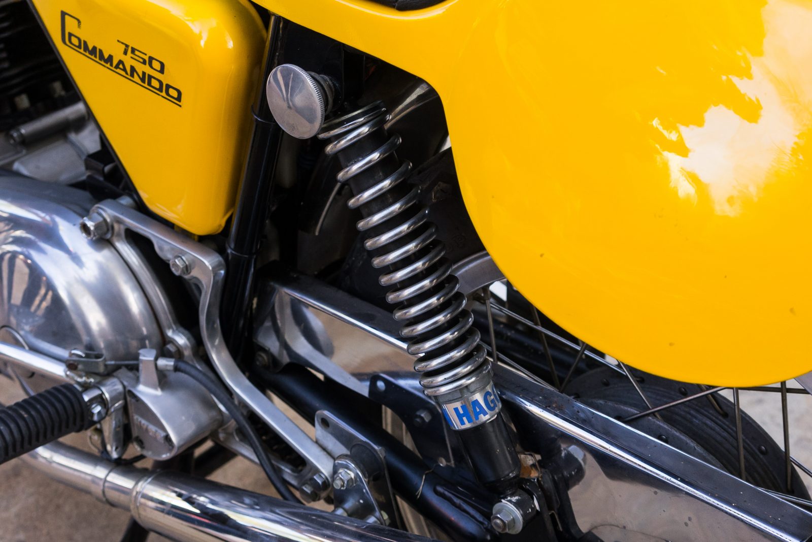 The Original Norton Commando Production Racer - The Yellow Peril