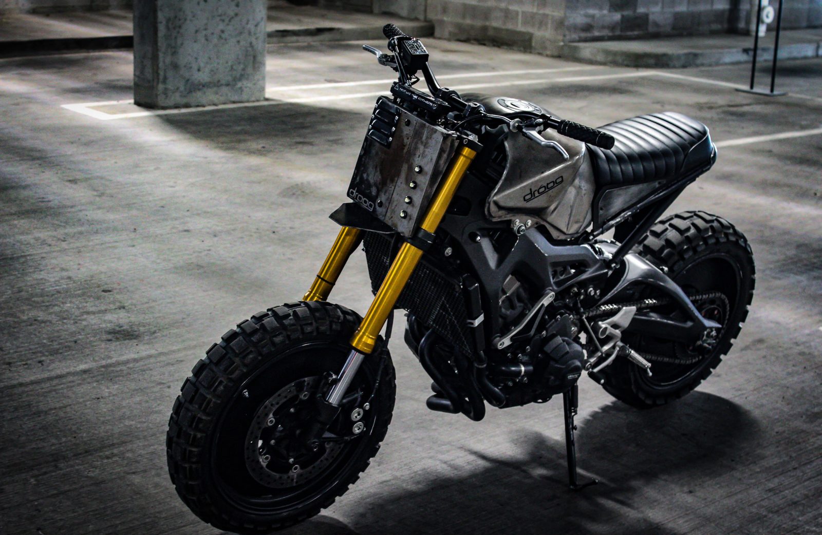 Droog Moto Custom Yamaha FZ-09 - The MOTO 3