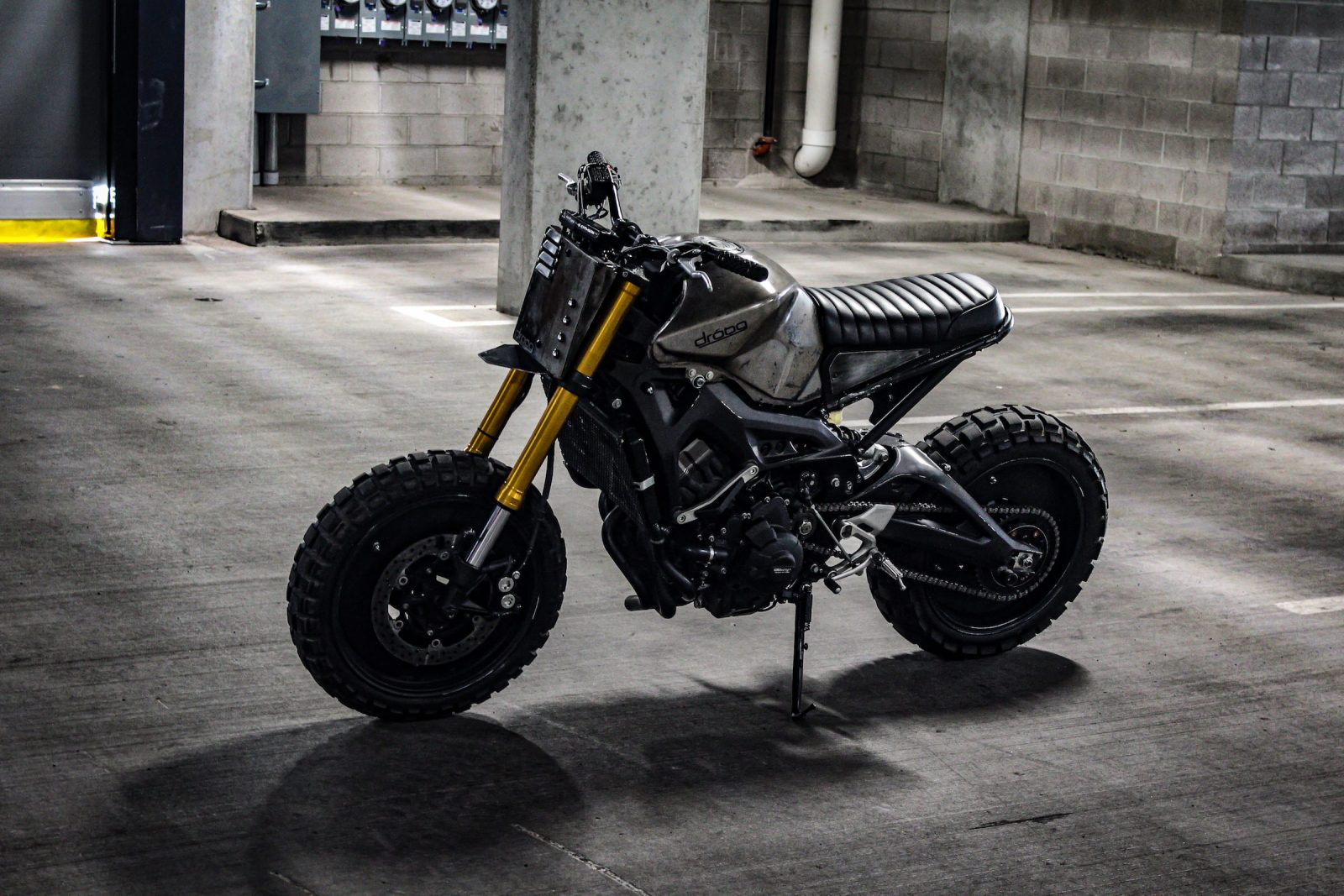 Droog Moto Custom Yamaha FZ-09 - The MOTO 3