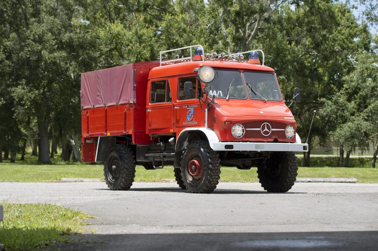 1968 Mercedes-Benz Unimog 404 Mountain Rescue + Fire Truck