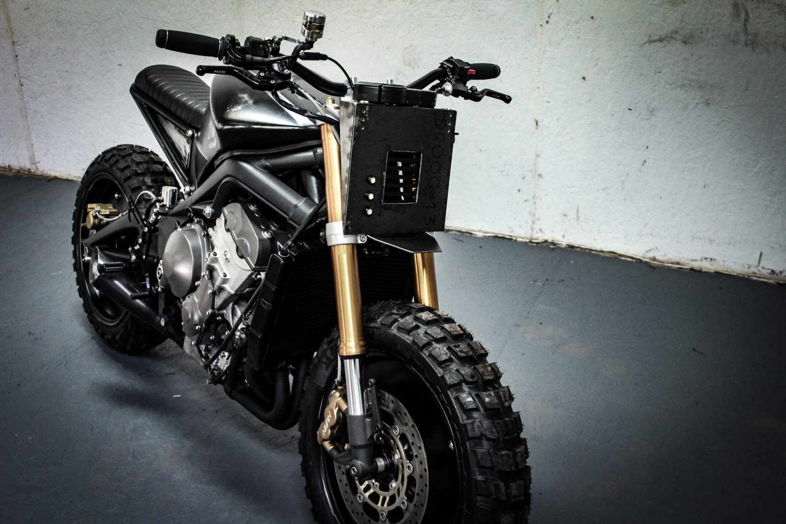 Droog Moto Custom Triumph Daytona 675 - British Post-Apocalypto
