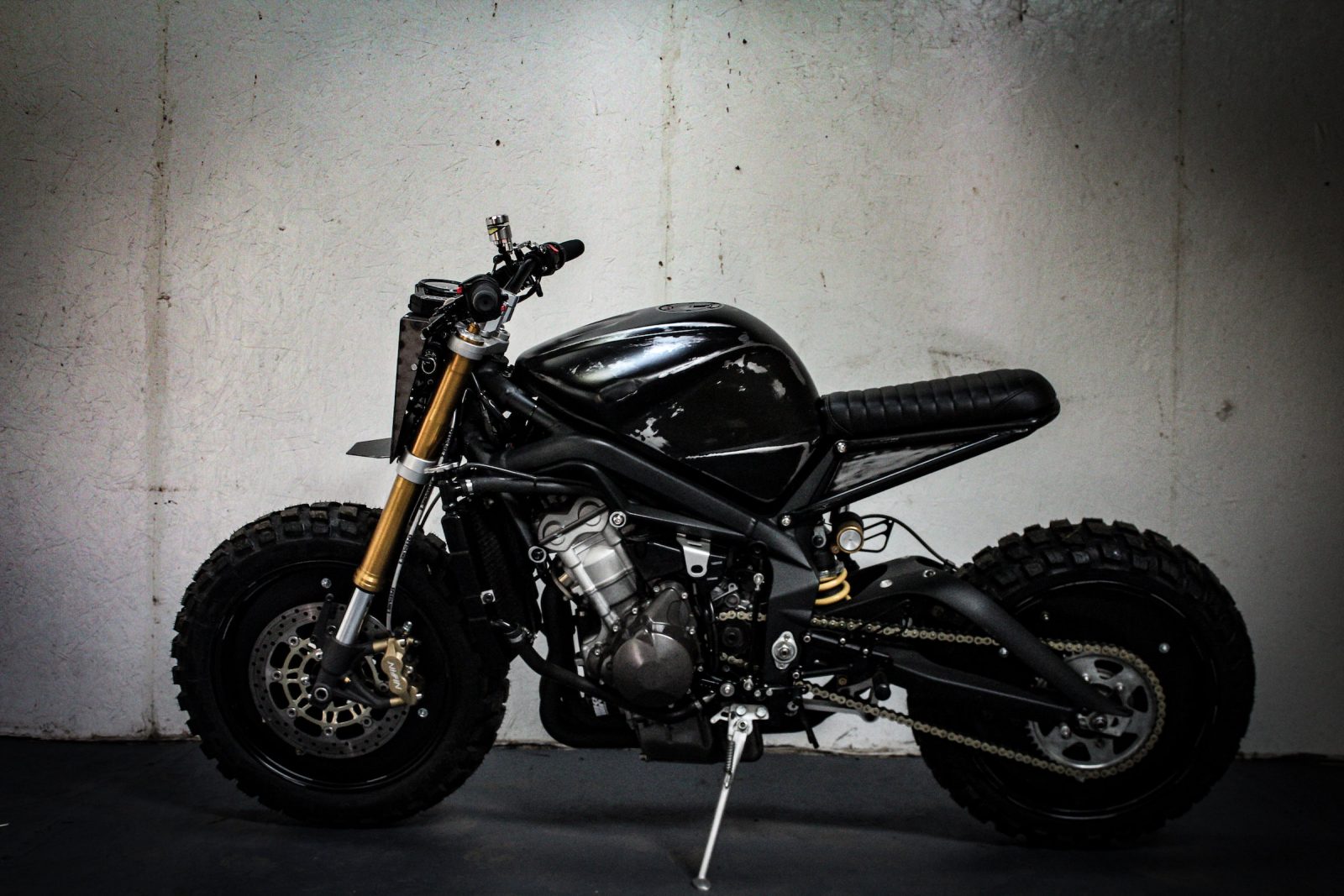Droog Moto Custom Triumph Daytona 675 - British Post-Apocalypto