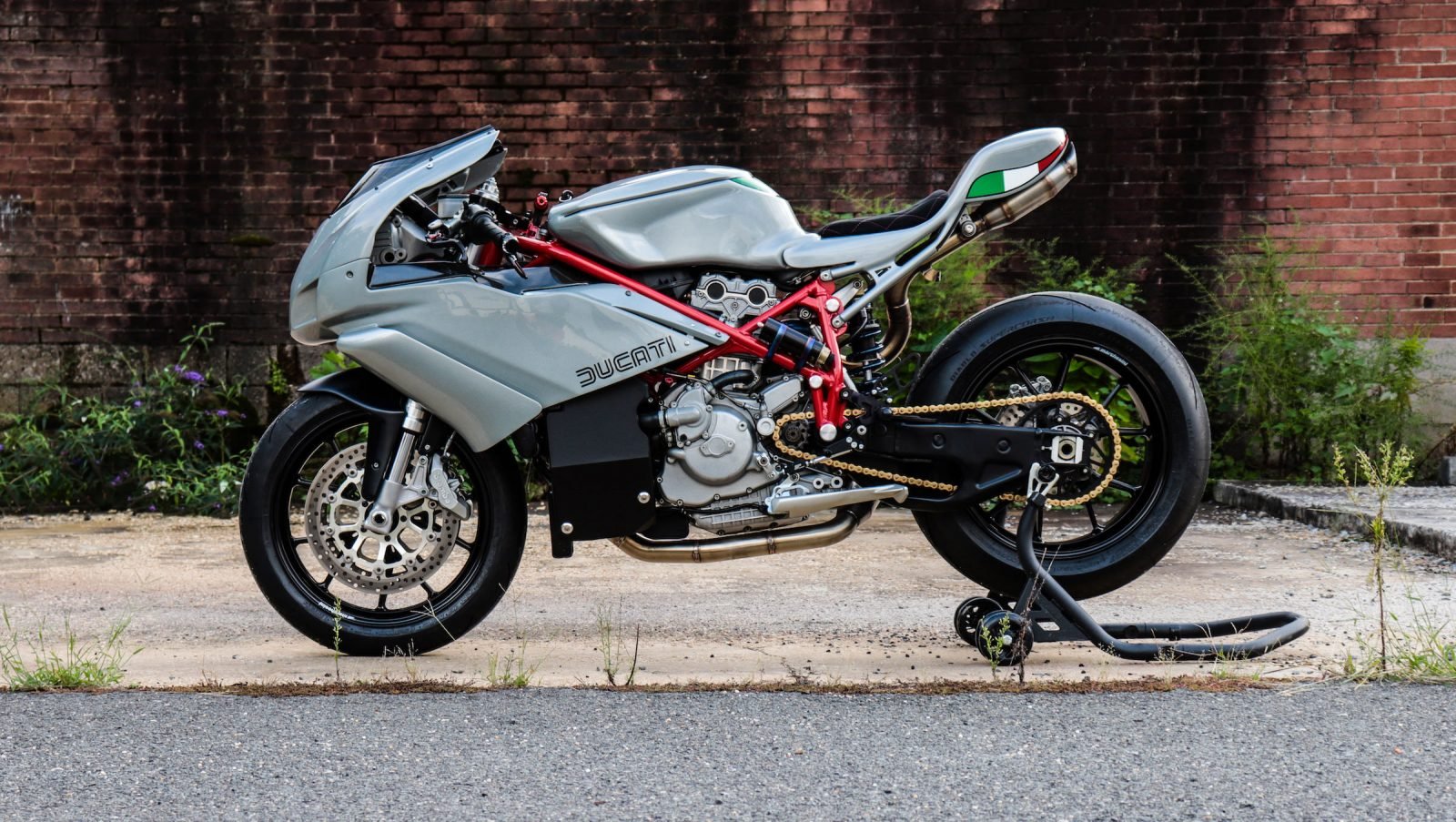 The Jett Design x Motorelic Ducati 749 Custom Racer