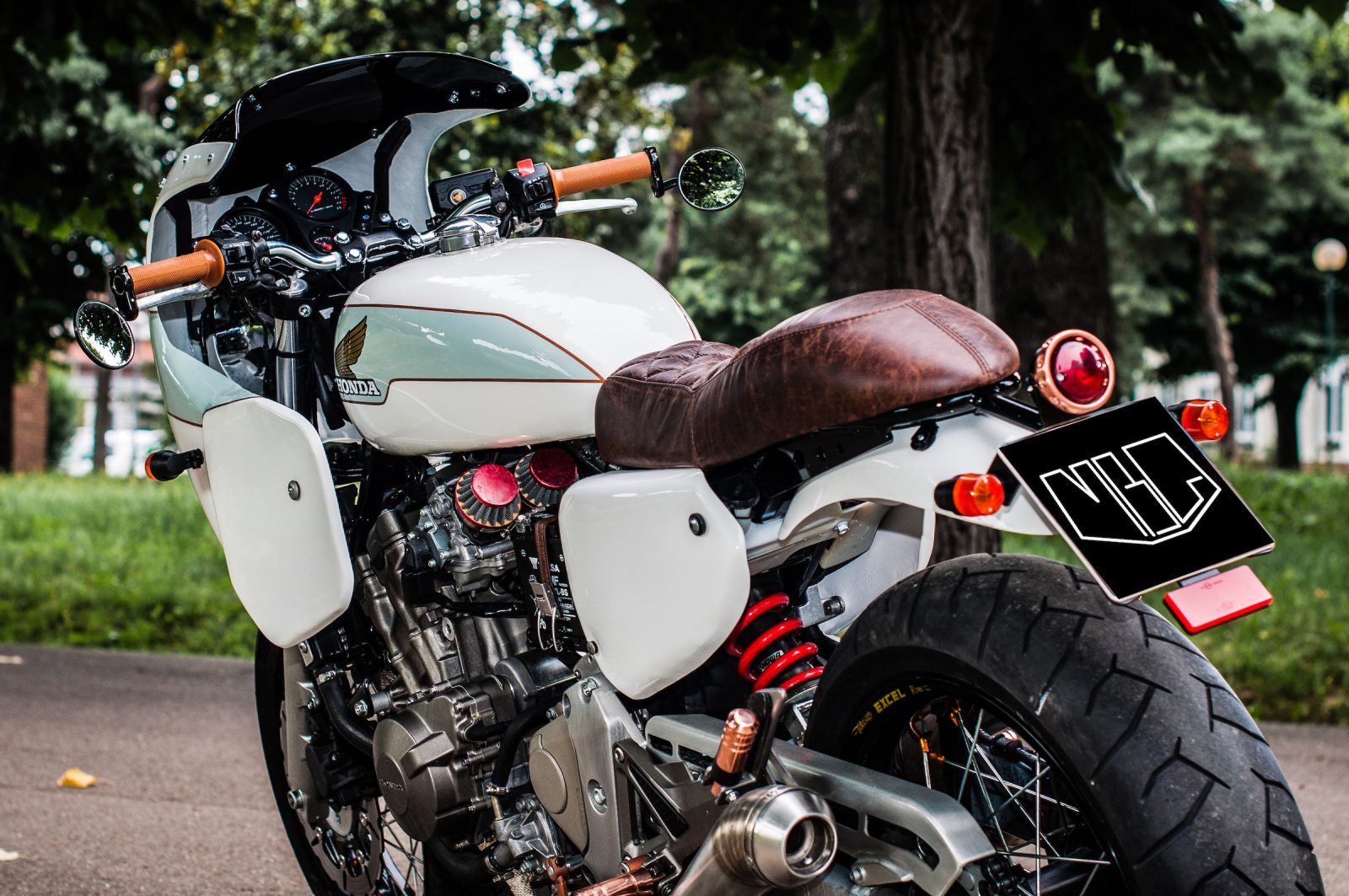 The Metalbike Garage Custom Honda Hornet CB600F