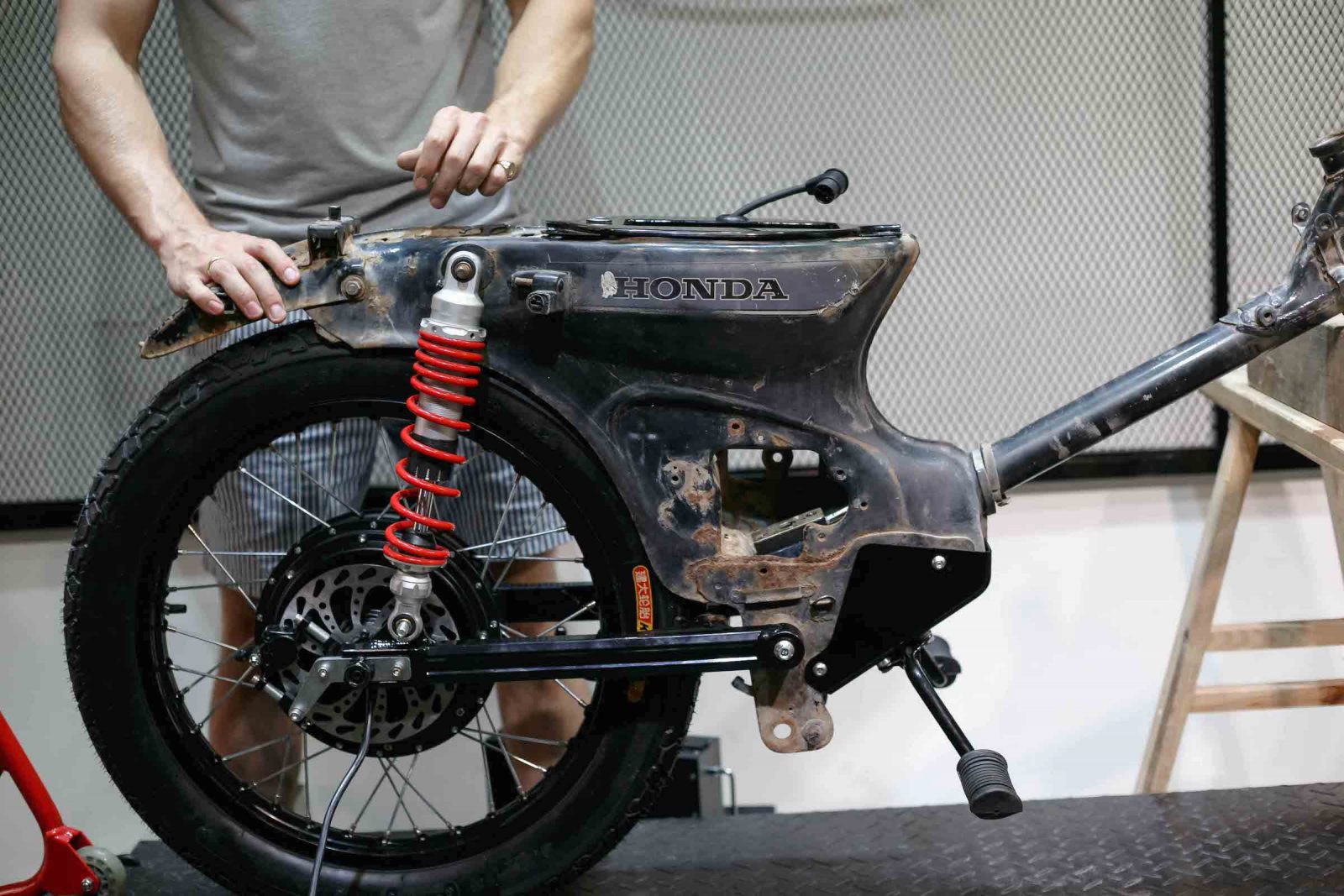 Honda eCub - A Honda Cub Electric Conversion Kit By Shanghai Customs