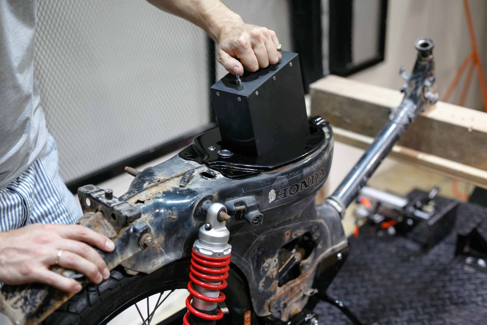 Honda eCub - A Honda Cub Electric Conversion Kit By Shanghai Customs