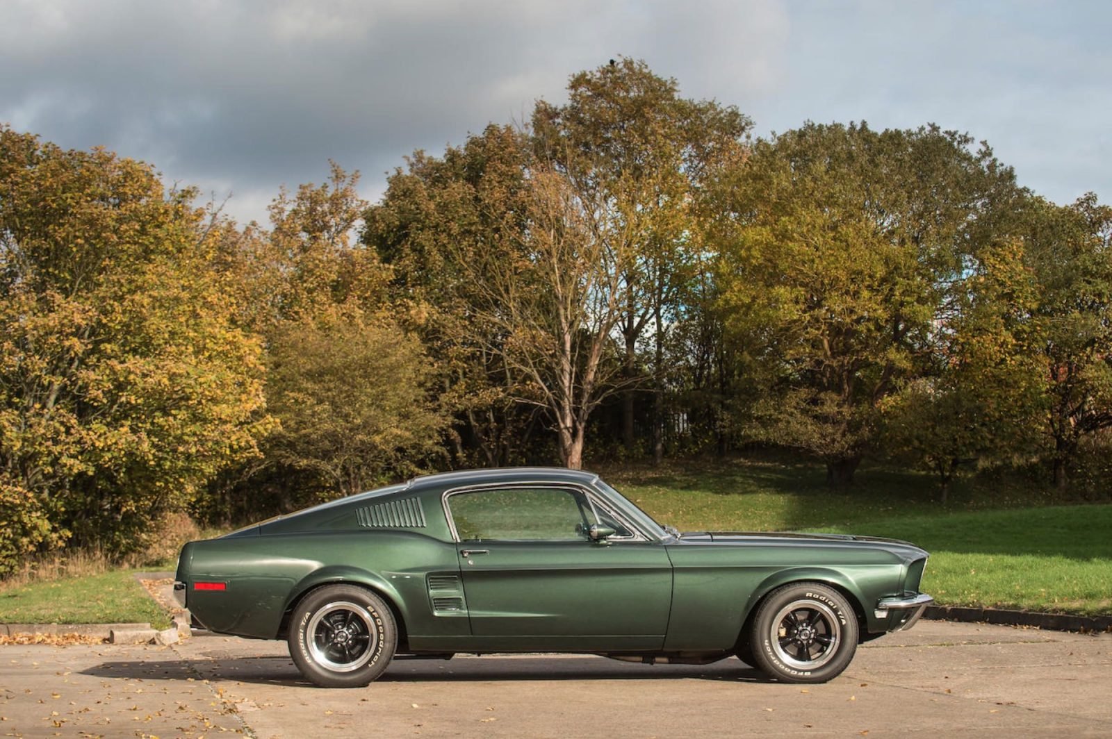 Bullitt Specification - Highland Green Ford Mustang Fastback