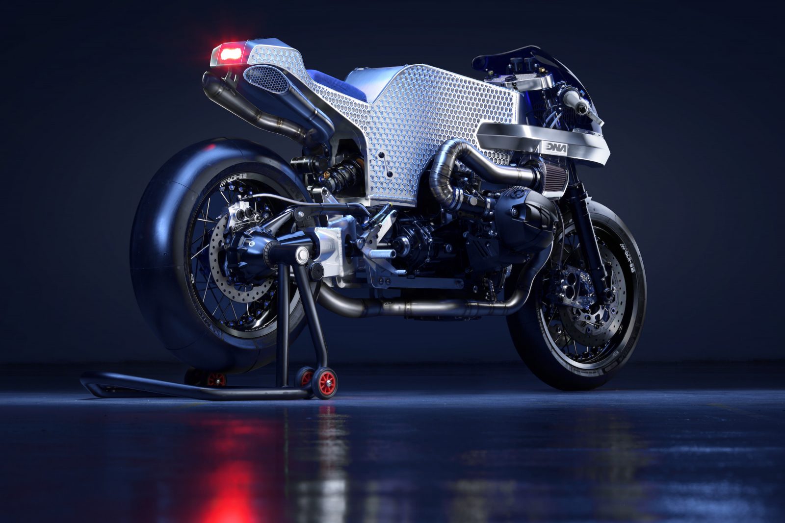 The Billet Sting - A Honeycomb Alloy Custom BMW R nineT