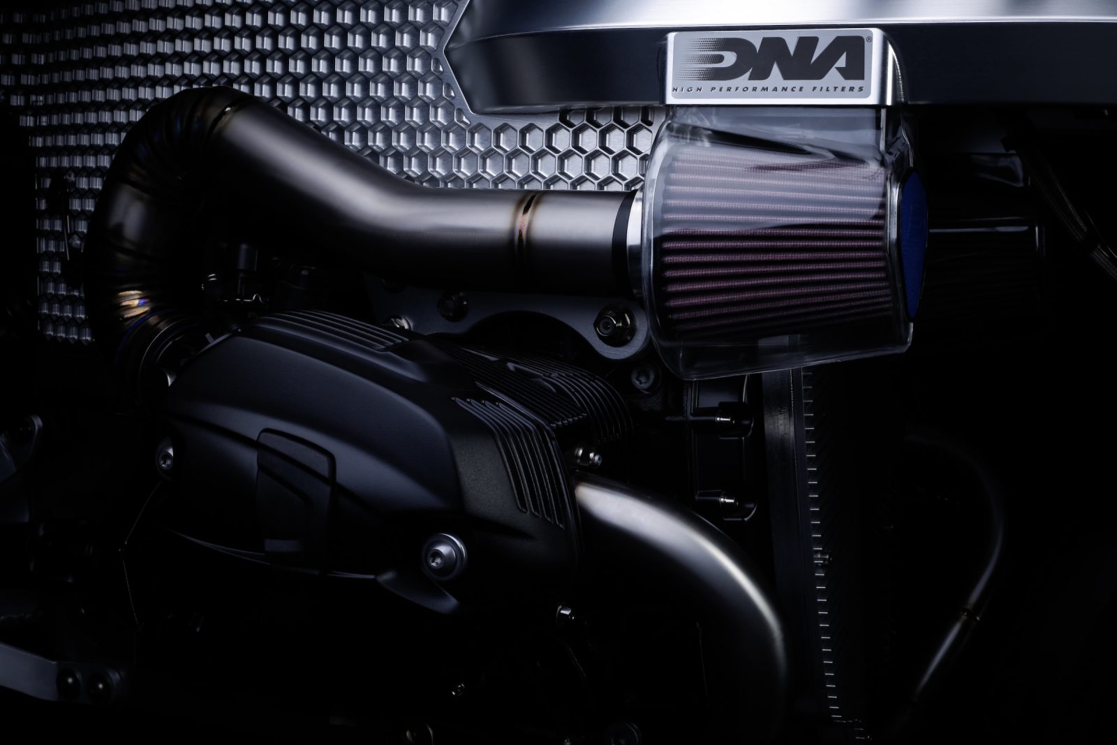 The Billet Sting - A Honeycomb Alloy Custom BMW R nineT