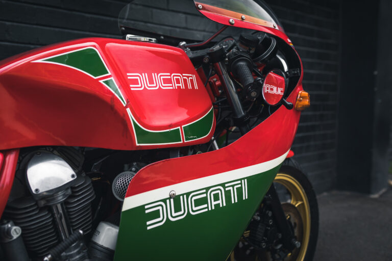 Ducati 900 Mike Hailwood Replica - The Mighty MHR
