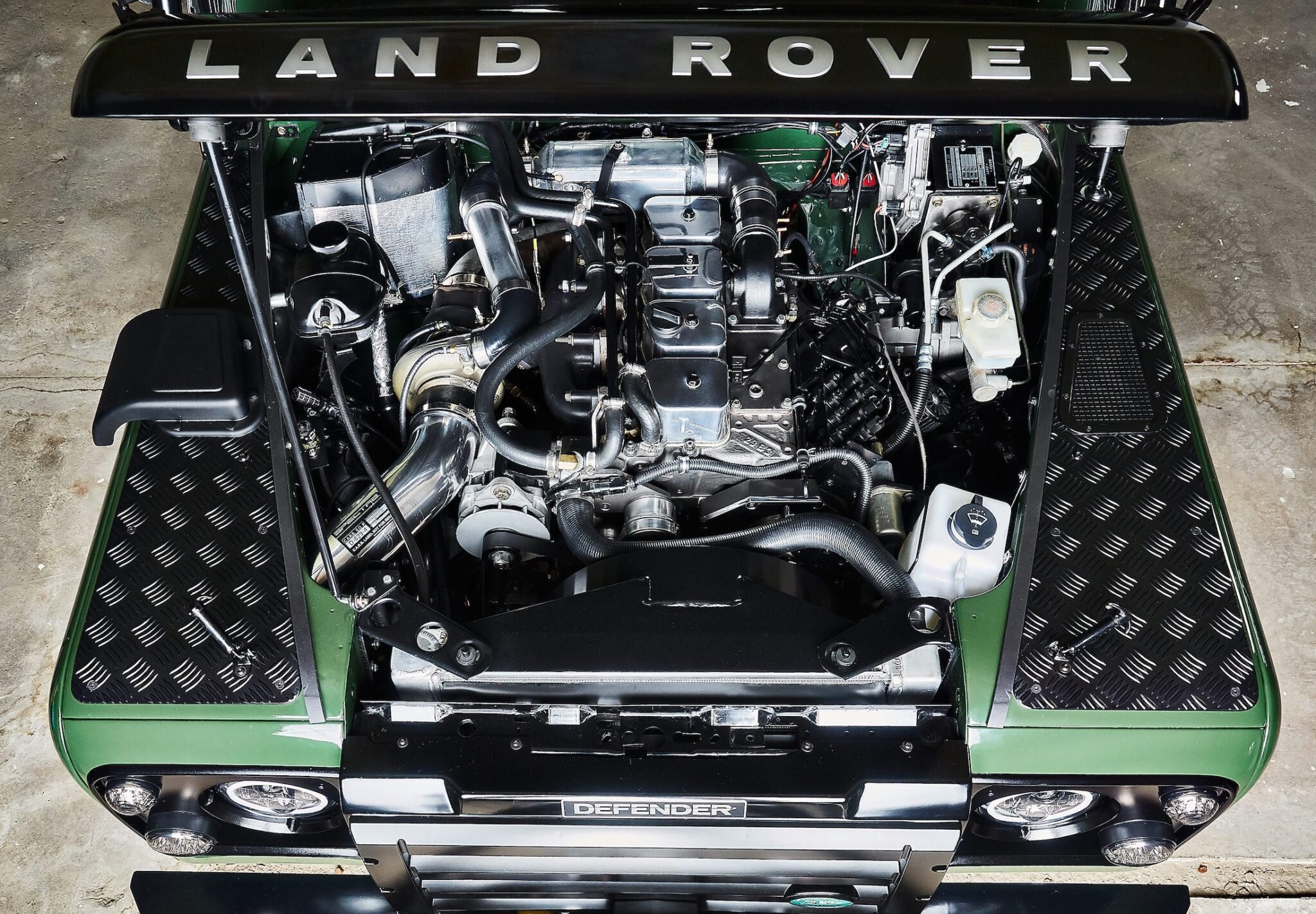 The Anvil Land Rover Defender - Rebuilt with a 600 lb-ft Cummins Turbo ...