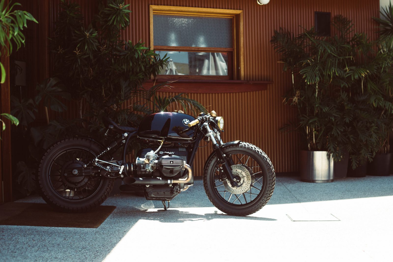The Rogue Motorcycles BMW R100 RT - An Australian Custom Airhead